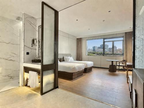 Hotel Hualton - San Sebastián de los Reyes