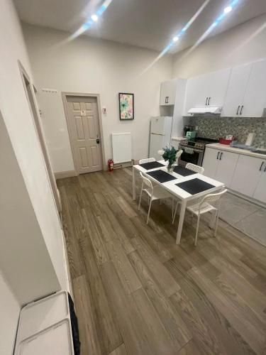 Queen West Residences Toronto - Mississauga