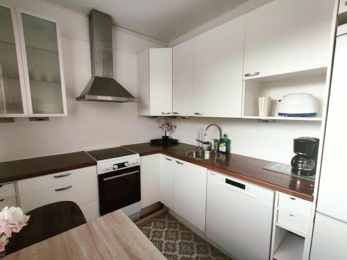Cozy Espoo Getaway With Free Parking & Near Iso Omena - Espoo