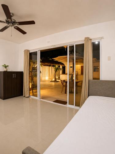 Beyond Island Resort - Moalboal
