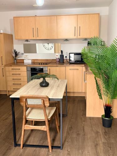 Cozy One Bedroom With Free Underground Parking In Mailbox Birmingham City - Birmingham