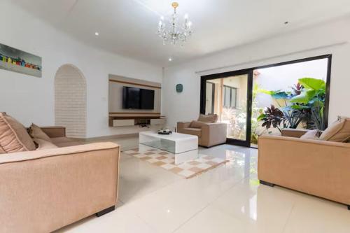 Huge Coastal Family Home - Ramsgate
