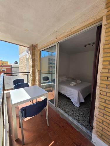 Habitacion Privada Centro Malaga La Mejor Zona Cerca A La Playa Enfrente A La Estacion De Tren Y El - Málaga