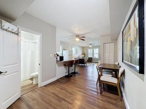Riverside Heights 2br Retreat - Tampa, FL