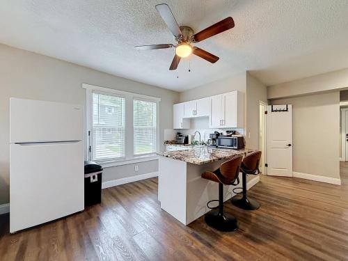 Cozy First Floor Tampa Apartment - Tampa