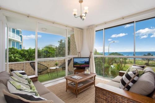 King Tide -Broadbeach 3br With Ocean Views & Balcony - Broadbeach