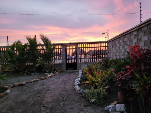 Luxury Beachfront House Steps From The Sea - Puerto Colombia