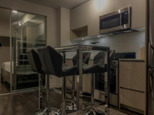 Stylish New 1br In Toronto With Fast Wifi And Private Workspace - Toronto