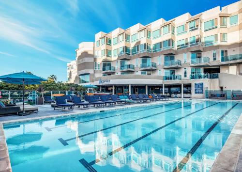 Marina Sunset Townhomes 2br With Free Parking - Manhattan Beach, CA