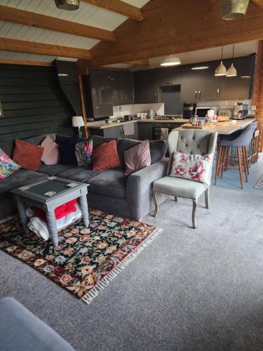 Chalet Close To Heathrow T5, Windsor Castle, Legoland, Thorpe Park, With Off Road Parking, Free Wifi - Berkshire
