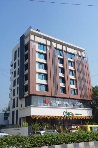 Hotel Serenova, Pune- Pure Veg - 浦那