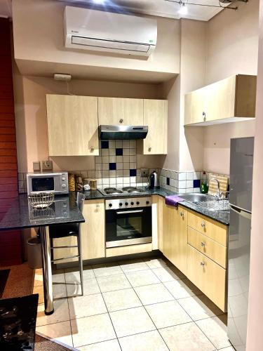 Warm & Cozy Diamonds Hotel - Randburg