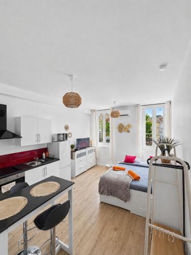 L'estival - Neuf, Centre-ville, Clim, Wifi, Gare A 6 Min - Aubagne