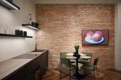 Merkela Heritage Suite - Stay Between Old Town And Modern Riga - Riga