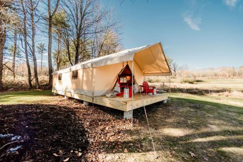 Fabulous Vermont Glamping Getaway On A Farm - Vermont