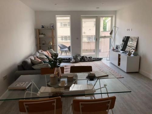 Lovely, Modern, Spacious And Strategic - Chiswick - London