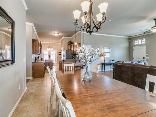 Spacious Edmond Home With Media Room And Fenced Yard - Oklahoma