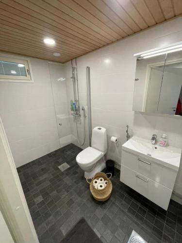 Casa Painter A 4 Bedroom Terraced House With Sauna And Parking - Helsinki