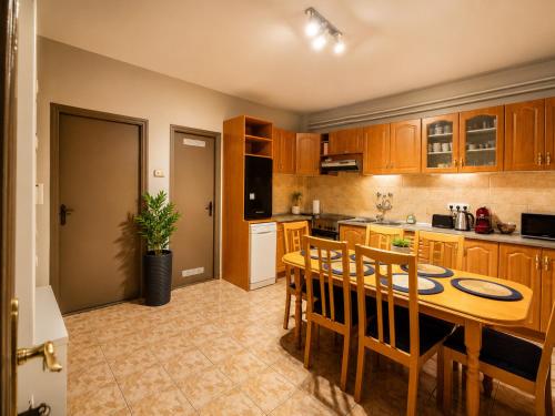 Sefira Homes Y - Keszthely