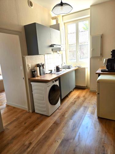 Charmant Appartement Proche Gare Et Centre Ville - Laval, France