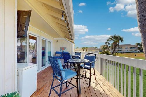 Calming Condo With Hot Tub Tennis Court Pool & Balcony - Destin, FL
