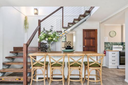 Beach & Barn Retreat - Hervey Bay