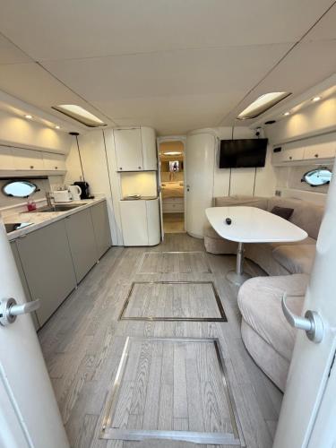 Yacht 17m Cannes Croisette Port Canto,3 Ch,clim,tv - Cannes