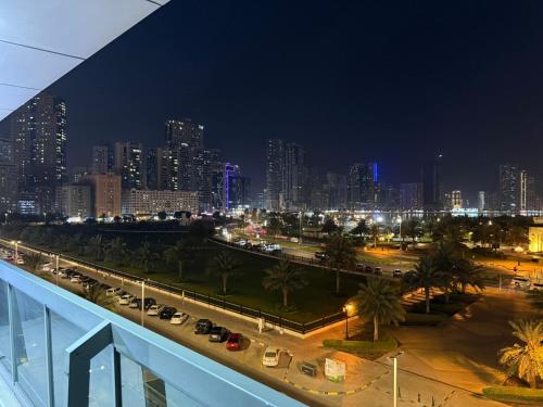 Unmatched Location - A Large 2br Sea-facing Flat - Sharjah