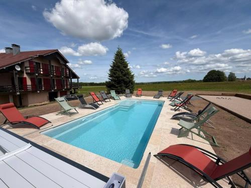 Le Repere Des Generations, Piscine - Vosges
