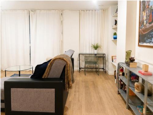 Stunning 1 Bed Luxury Apartment - Dartford