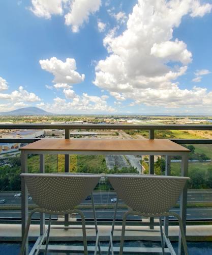 Staycation Condo Hotel At Azure North San Fernando Pampanga - Bataan