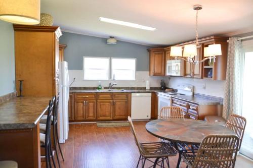 3br Cottage Waterfront Wade Creek Fishing Boating - Harkers Island, NC