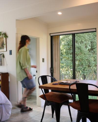 Slow Stay At Roebuck Farm - Taranaki