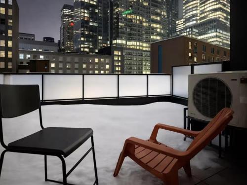 Beautiful 2br Appartment In Downtown Montreal With Free Underground Parking - Montreal