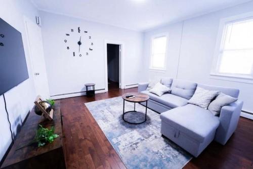 Cozy 1br Apt With Workspace Near Train Station & Downtown - New Hope, PA