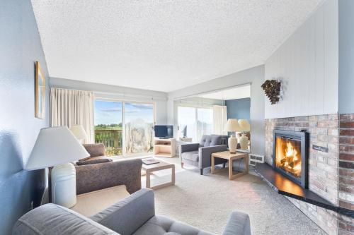 Ocean View Family Suite For 6 With Fireplace - Pool And Hot Tub - Ocean Shores, WA