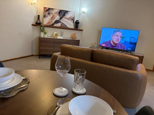 New Bathroom, Dressing Room And Electric Fireplace - Hobart