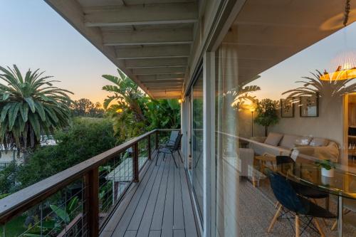 Single-level Beach Cottage | Step-free + Views - Santa Bárbara, CA