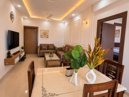 Premium Aura Stays 2 Bhk Luxury Family Stay - Agra
