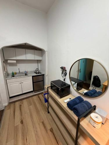 Chelsea Studio-shared Bathroom With Kitchen Twin Bunk Bed - New York City