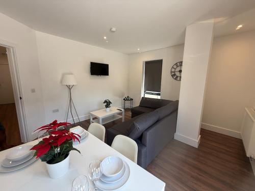 2 Bedroom Stylish Central Southend-on-sea Flat - Southend-on-Sea