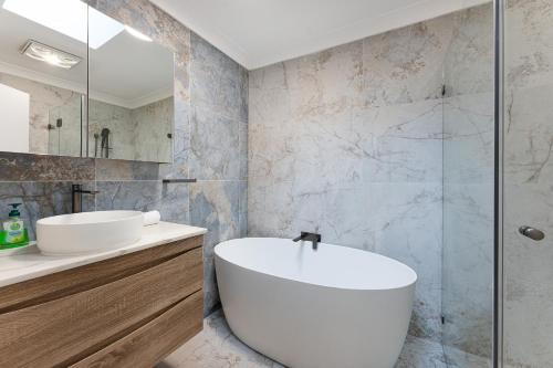 North Shore Spacious 2br Home In Cremorne - North Sydney