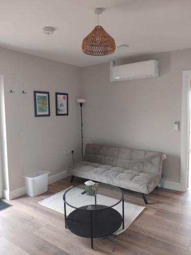 An Toilean Balcony Apartment With Distant Sea Views - Clare County