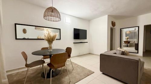 Grain De Sable - F3 De Charme Avec Spa A Cocody-angre - Abidjan