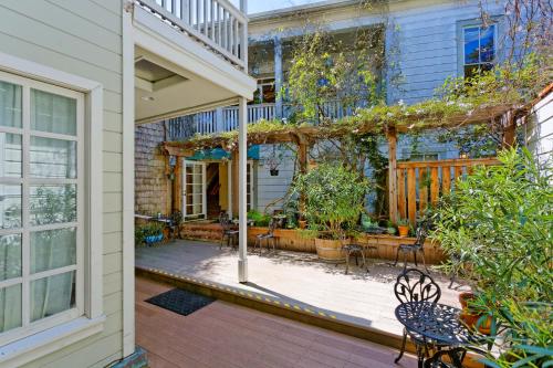 The Gables Inn - Sausalito - Bed And Breakfast - Larkspur