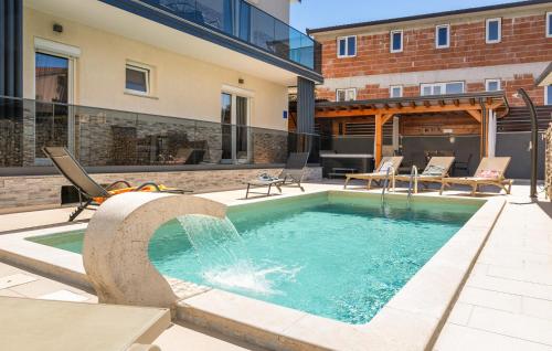 Nice Home In Rovinjsko Selo - Rovinj