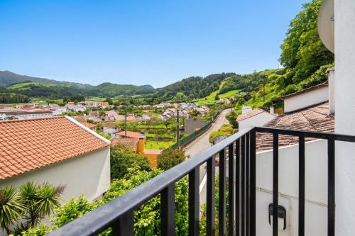 Cozy House In Furnas With Mountain View - Furnas