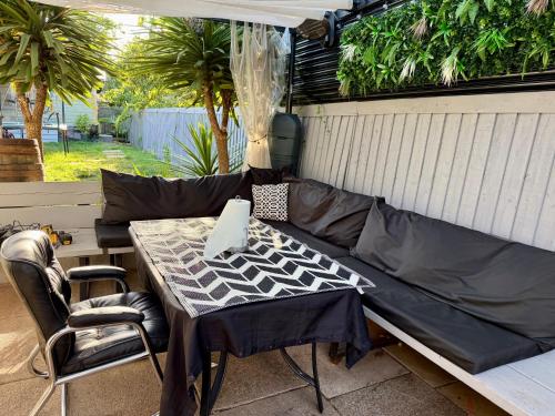 Spacious Room And Single With Non-en-suite Private Bathroom - Exeter