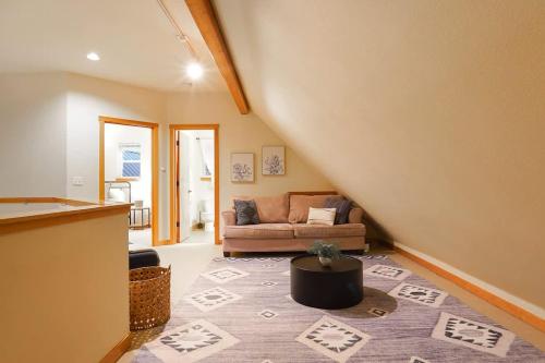 Heliotrope Haus - Mount Baker, WA
