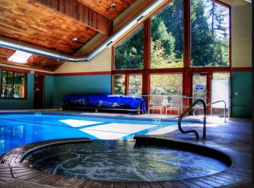 Summit Suite - Glacier, WA